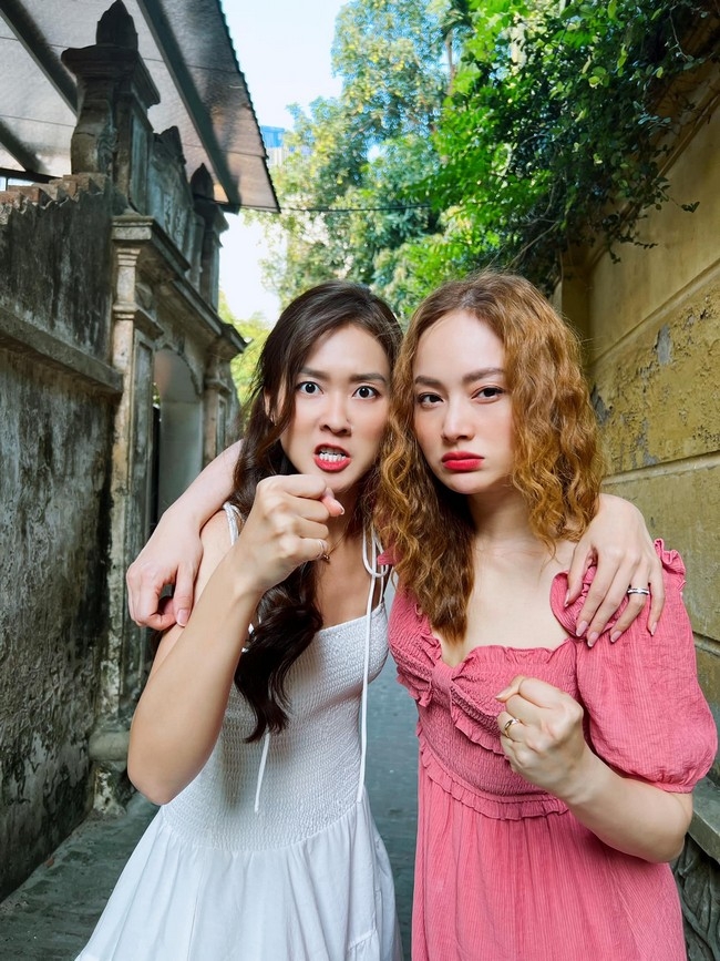 Hậu trường Gia Đình Mình Vui Bất Thình Lình: Chị em dâu "quậy tới bến" - Divine News