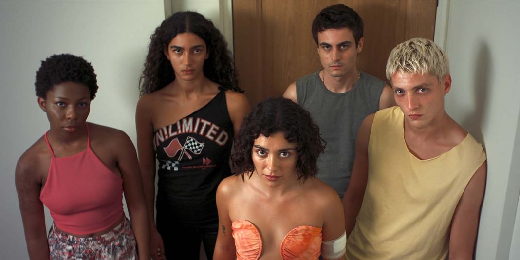 Delicious – Kỳ nghỉ xa hoa hay cơn ác mộng không lối thoát?